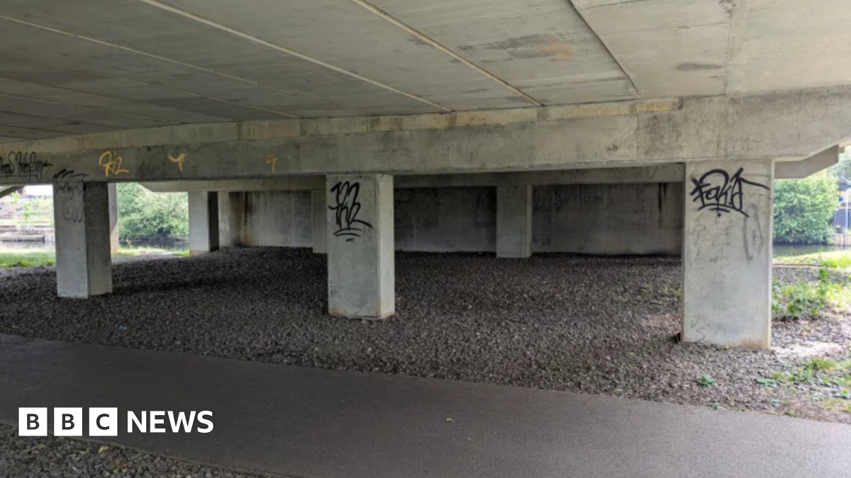 Escort piran noticed her detailed travel schedule, reached