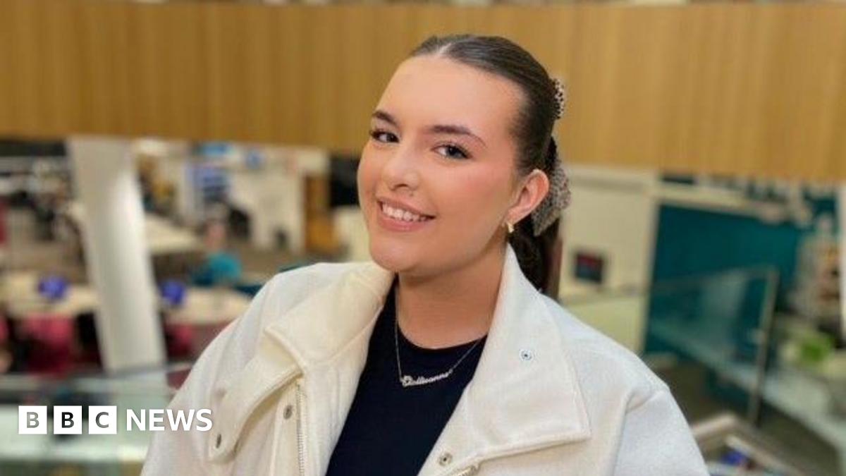 We can do anything we put our minds to - Liverpool care leaver - BBC News