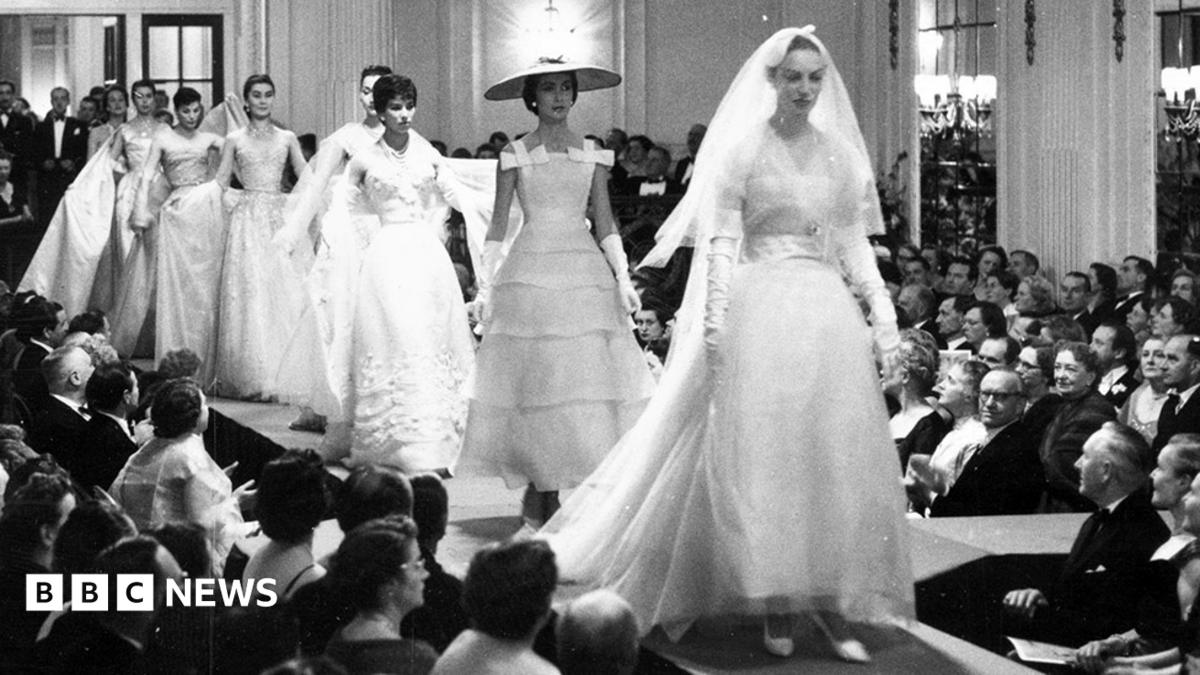 Christian Dior: The French designer who brought chic to Scotland - BBC News