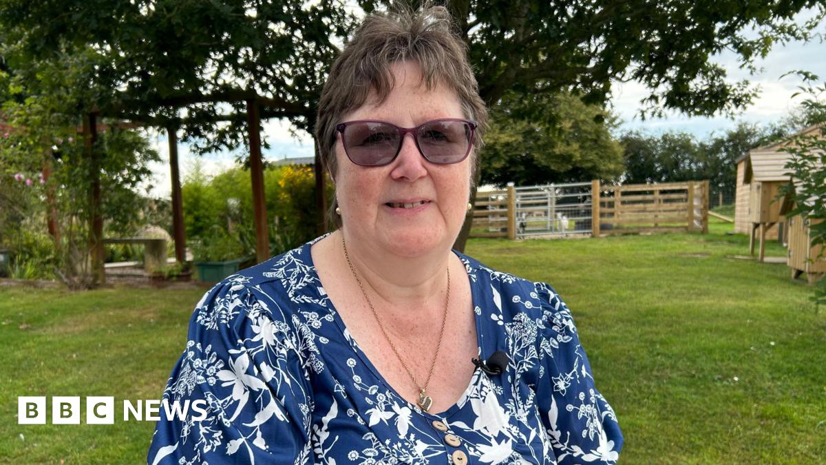 Mum 'proud' of disabled daughter's independence - BBC News