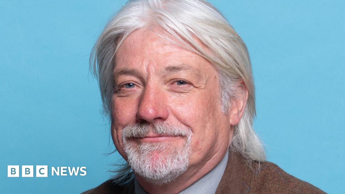 Embezzlement charges against former council leader dropped - BBC News