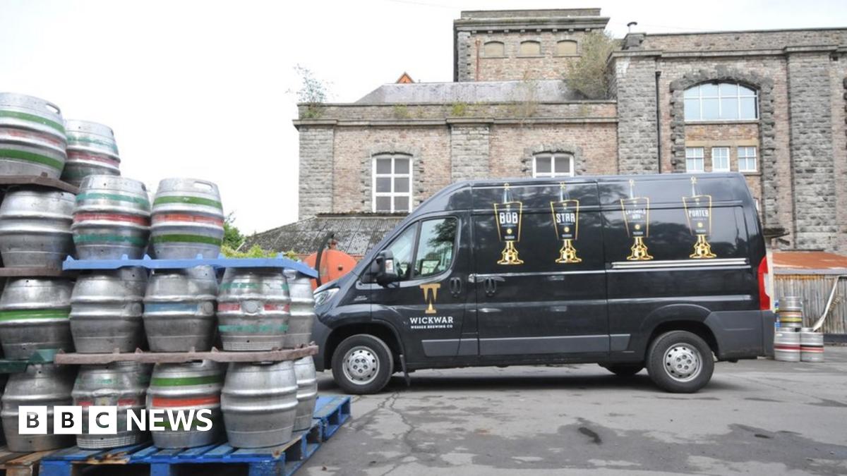 Covid: Wickwar Brewery stops ale production over virus 'impact' - BBC News