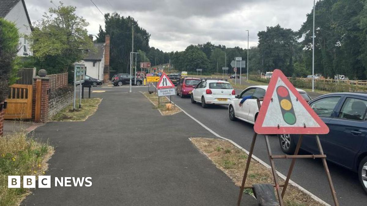 Clophill roundabout works are 'ludicrous', say residents - BBC News