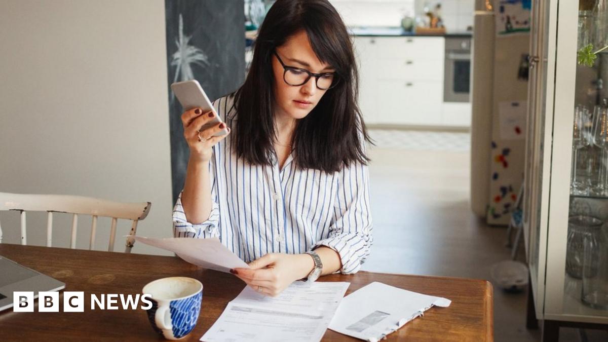 Avro Energy and Green go bust amid warning more to come - BBC News