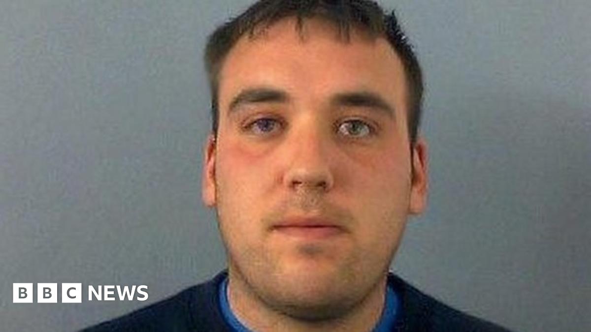 Christopher Goode jailed for Oxfordshire child sex offences - BBC News