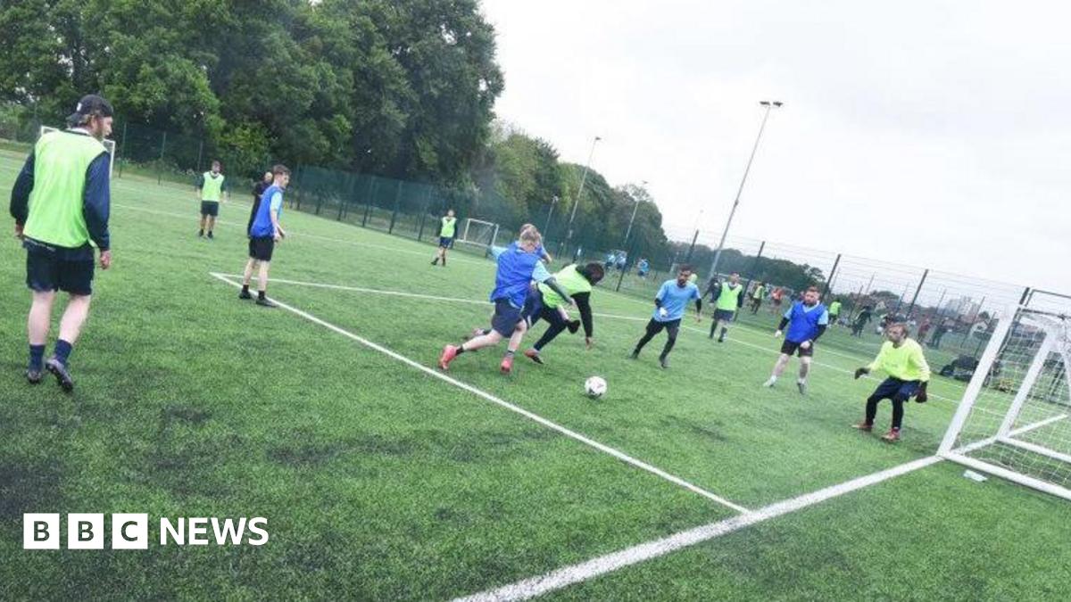 Middlesbrough hosts first northern Homeless World Cup trials - BBC News