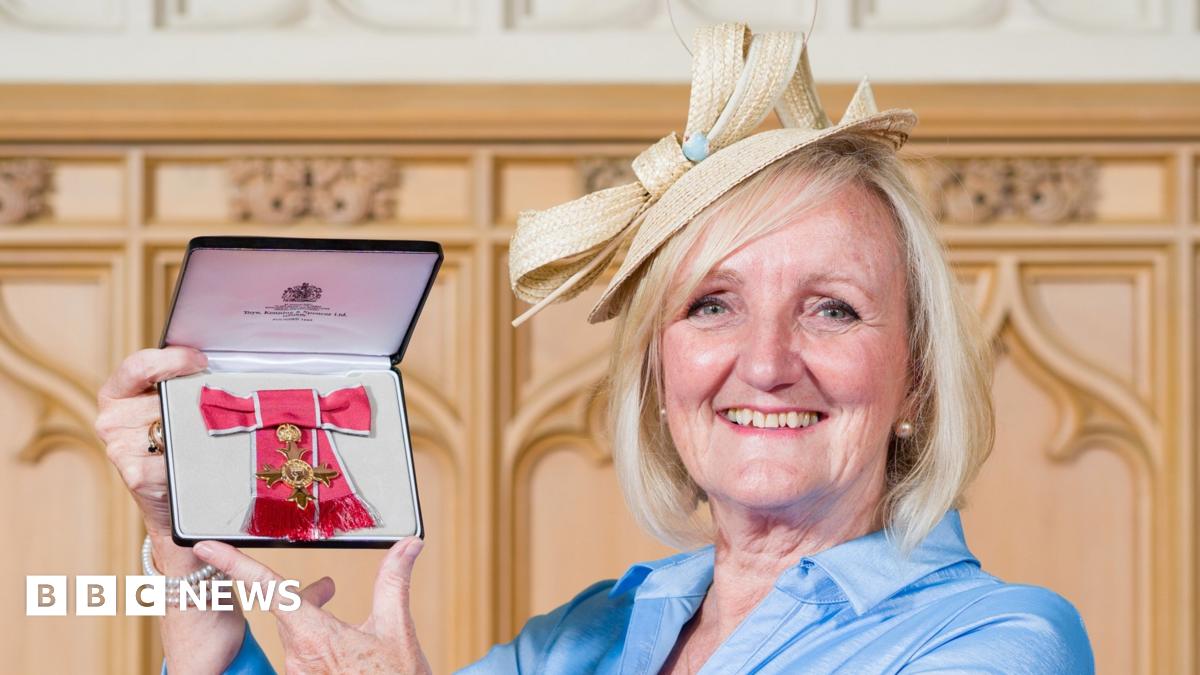 Kidney Research UK boss appointed OBE at special ceremony - BBC News