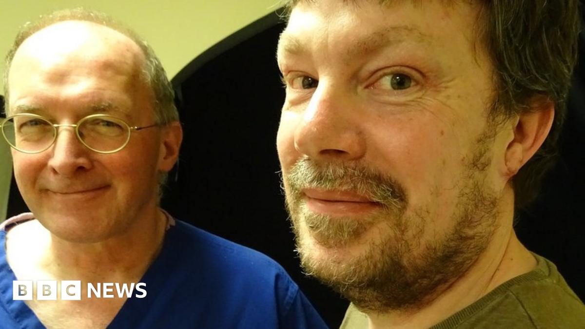 Frostbite used to remove scars in pioneering hospital treatment - BBC News