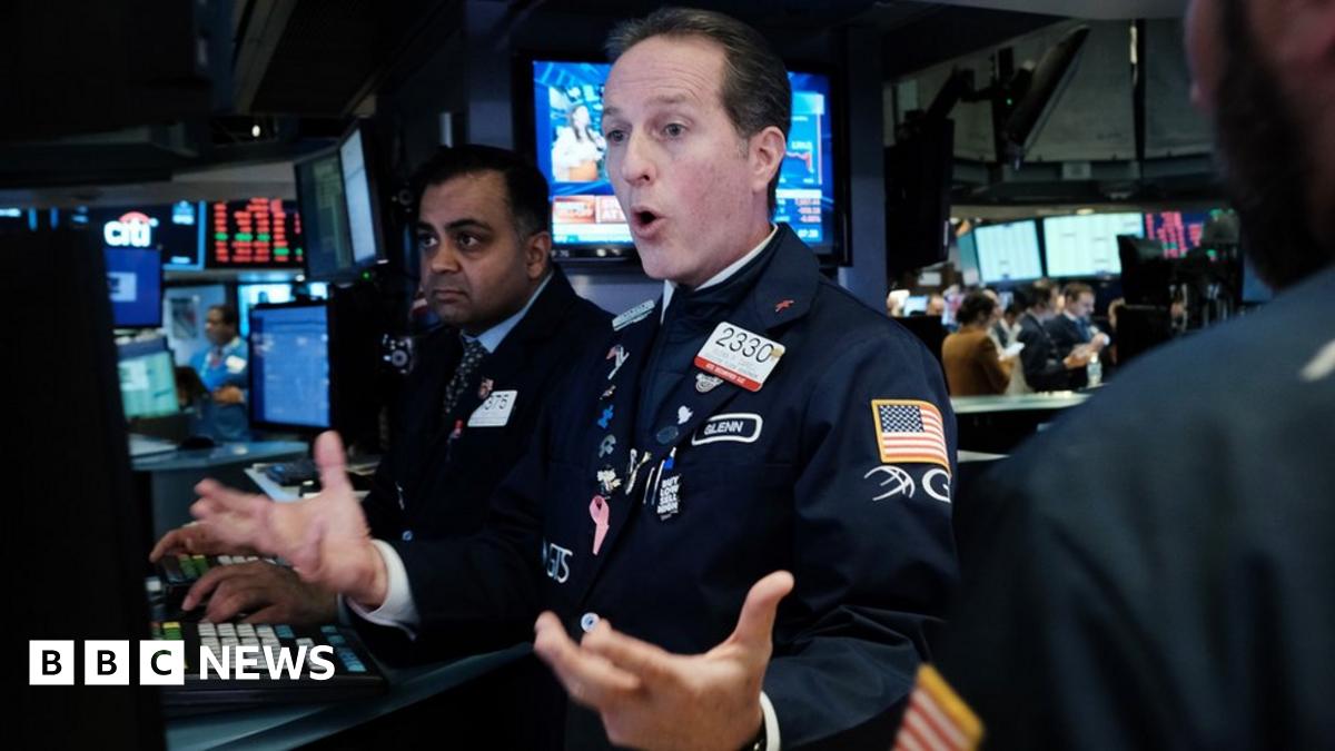 Global shares plunge in worst day since financial crisis - BBC News