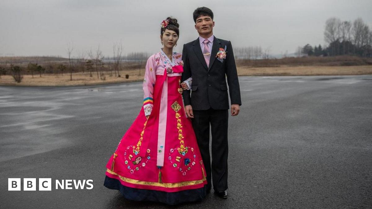 North Korea censors sunglasses, weddings and slang - report - BBC News