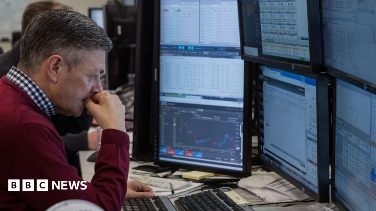 FTSE 100 recovers as sterling slips - BBC News