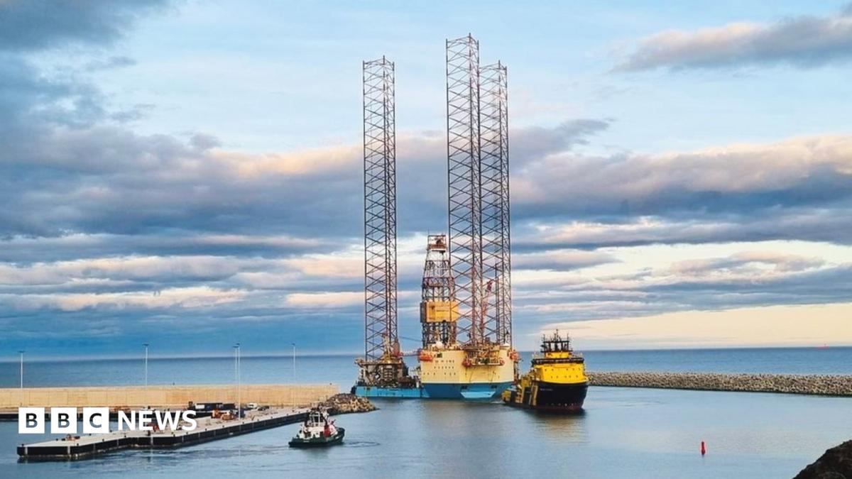 Largest vessel to visit Aberdeen dominates city skyline - BBC News