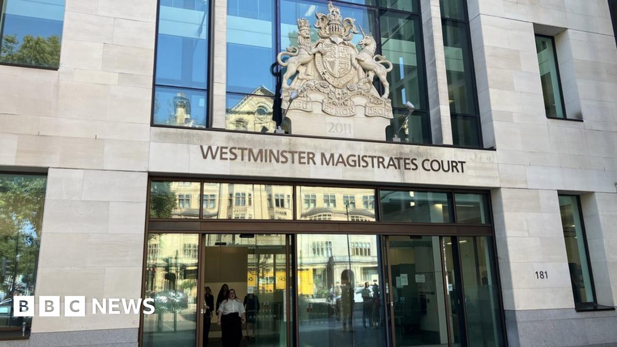 Met Police: Officer in court charged with six counts of rape - BBC News