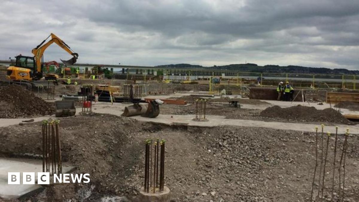 Coffer dam completed at Dundee's £80m V&A museum site - BBC News