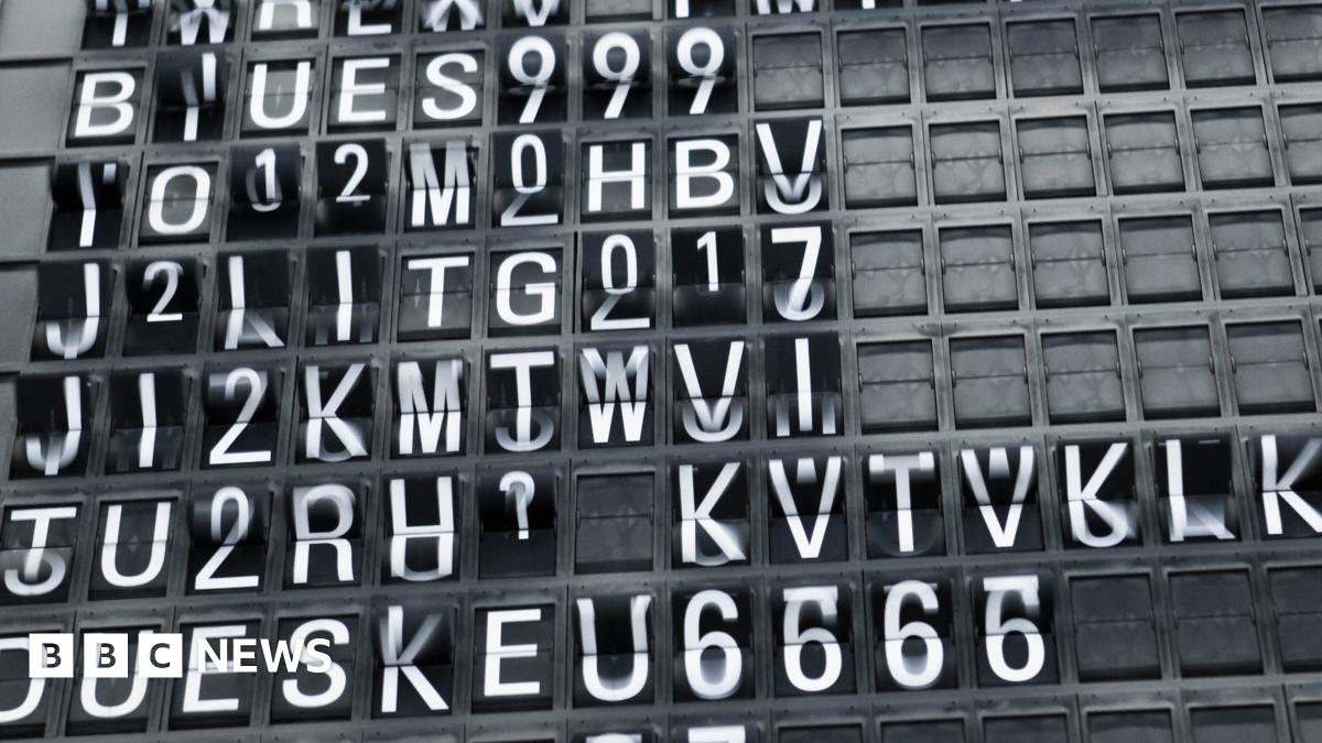 Solari boards: The disappearing sound of airports - BBC News