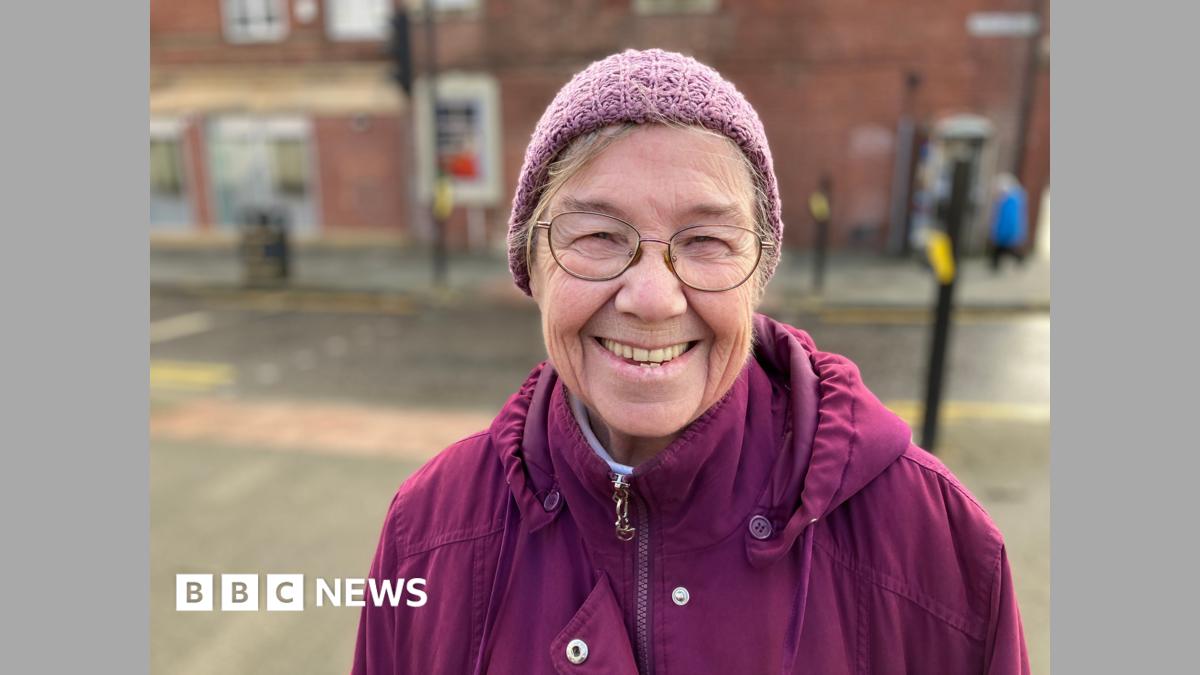 Rochdale by-election: Voters describe key issues ahead of poll - BBC News