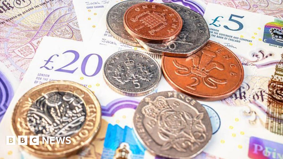 East Yorkshire residents offered £40 for going on money course - BBC News