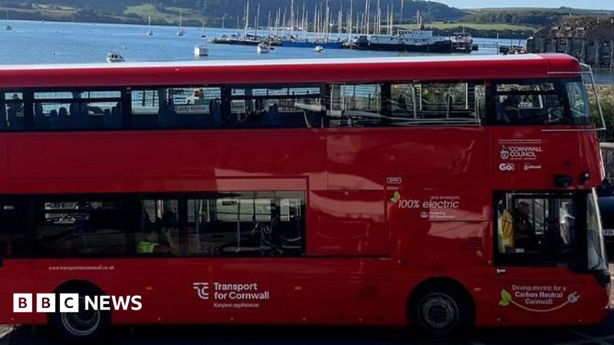 Electric buses added to Rame Peninsula bus route in Cornwall - BBC News