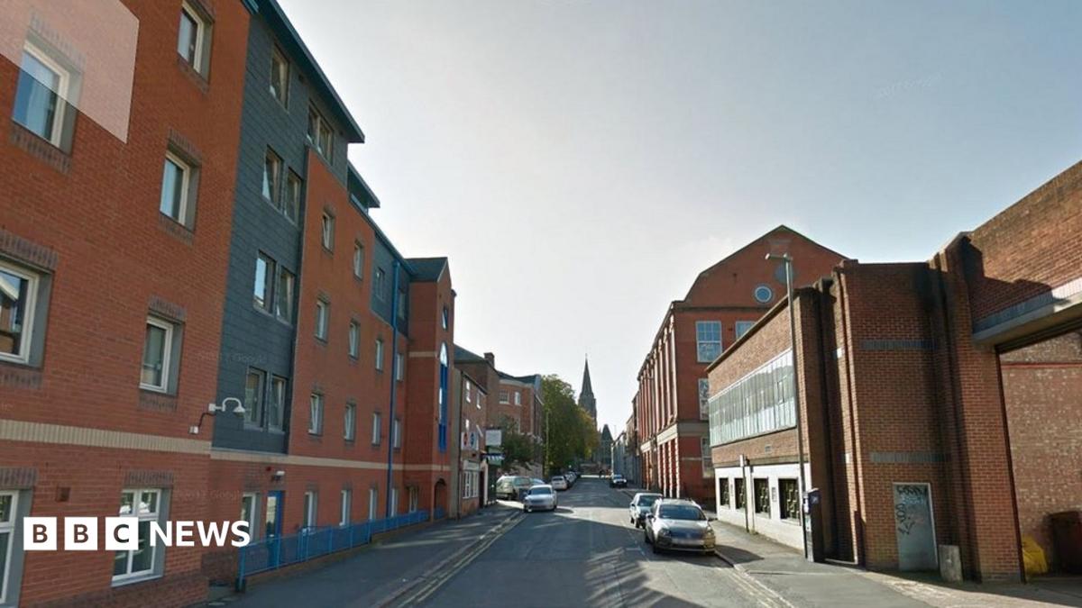 Four boys held in Leicester murder investigation - BBC News