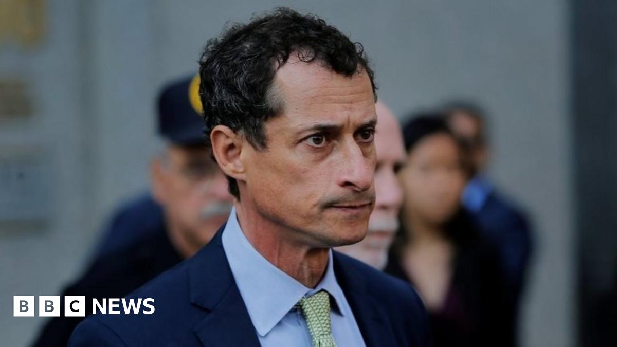 Anthony Weiner jailed for 21 months for sexting underage girl - BBC News