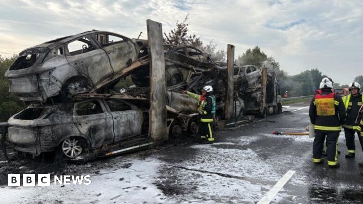 M5 in Devon fully reopened after car transporter fire - BBC News