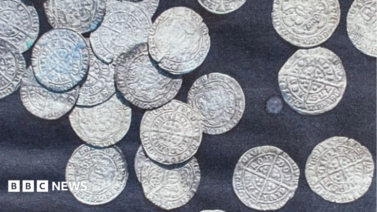 More than 200 coins set to reach £30,000 at auction - BBC News