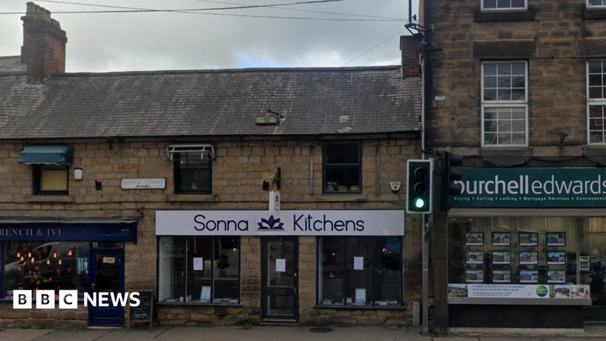 Belper kitchen boss sentenced after customers lost thousands - BBC News