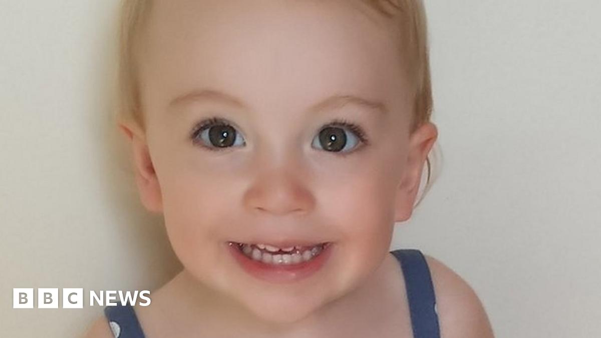 NHS 111: Myla Deviren, 2, died despite 'blue lips' call - BBC News