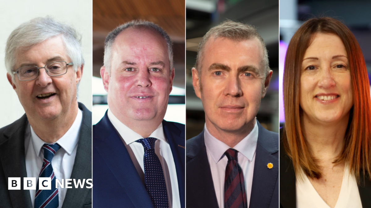 Welsh election 2021: Parties in final day of campaign - BBC News