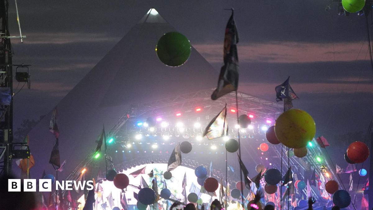 Headlines: Festival tickets, closing clubs & upcoming cold snap - BBC News