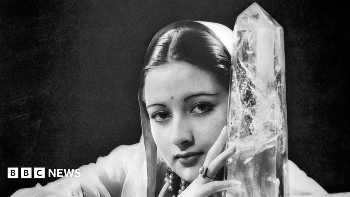 An intimate look at India's royal women - BBC News