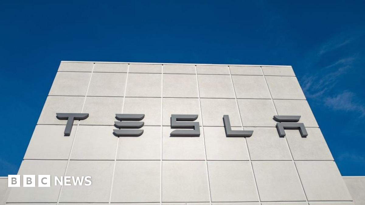 Tesla to recall 475,000 cars in the US - BBC News