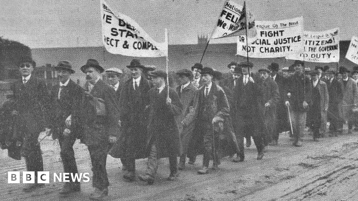 ‘Justice not charity’ - the blind marchers who made history - BBC News