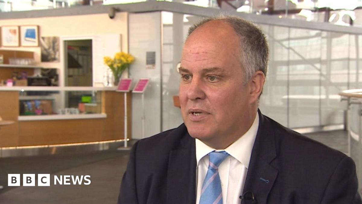 Welsh Tory leader calls for parties to offer 'chance of change' - BBC News