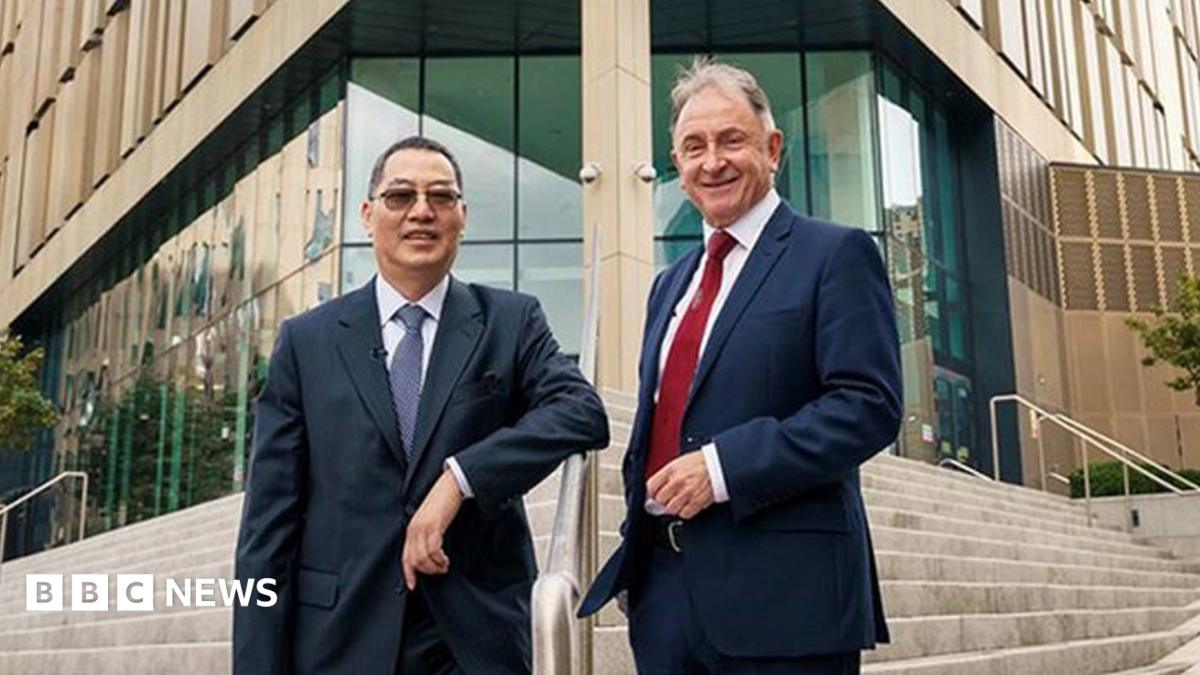 Grateful ex-student donates £50m to Strathclyde University - BBC News