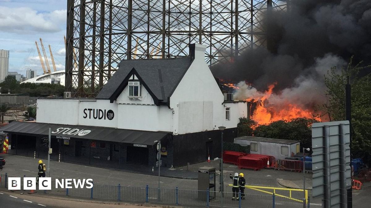 Greenwich blaze: Police investigating Studio 338 nightclub fire - BBC News