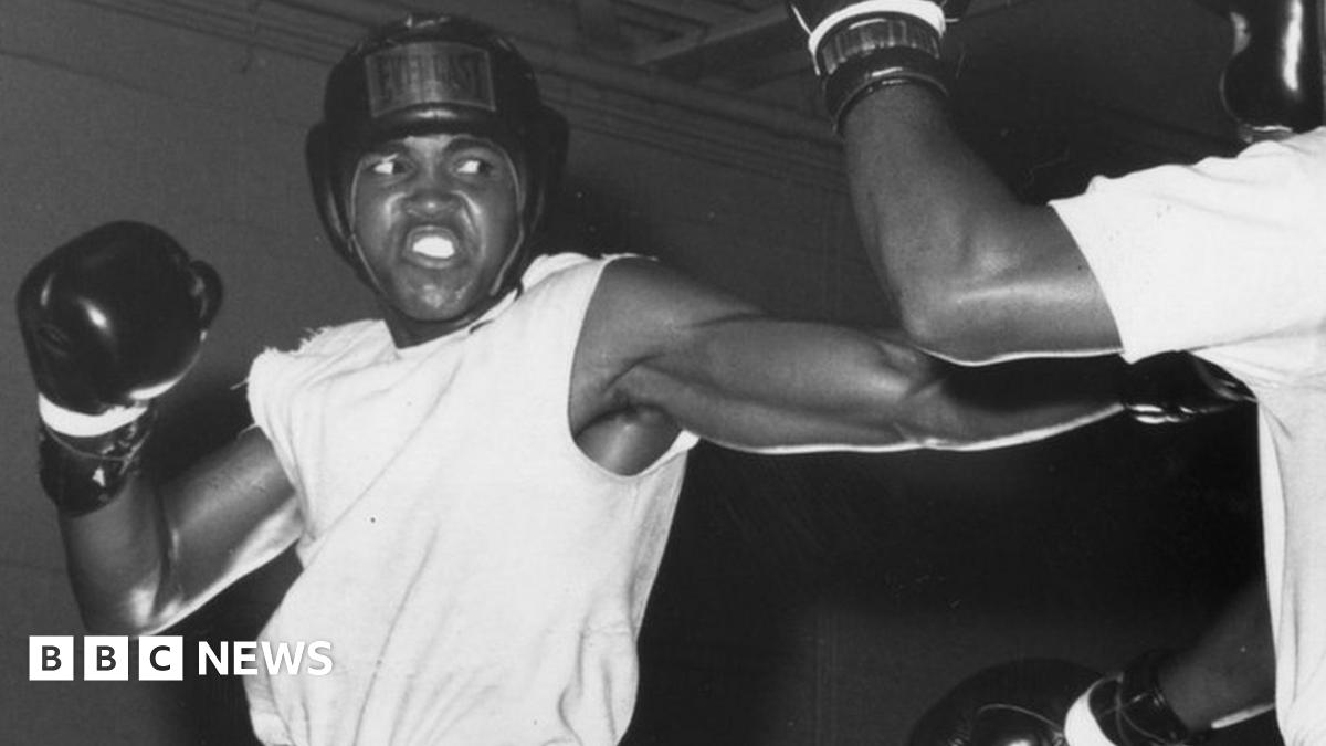 The day Muhammad Ali fought in Paisley - and was booed - BBC News