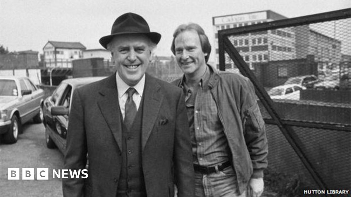 George Cole's Arthur Daley remembered with favourite lines - BBC News