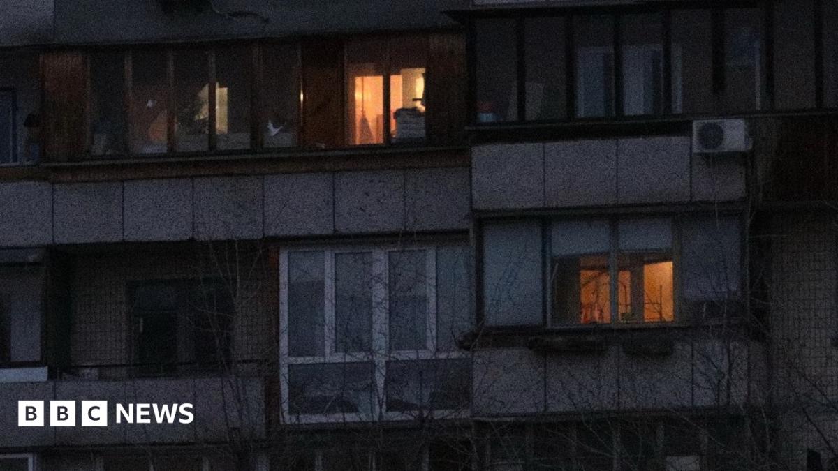 Ukraine defence: Red lights and painted arrows fuel fear of Russian ...