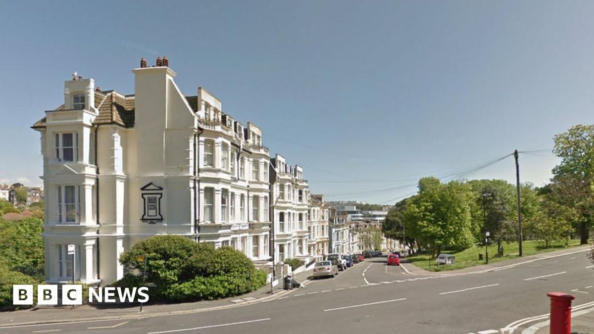 Final warning for PCSO after 'emaciated' Hastings woman dies - BBC News