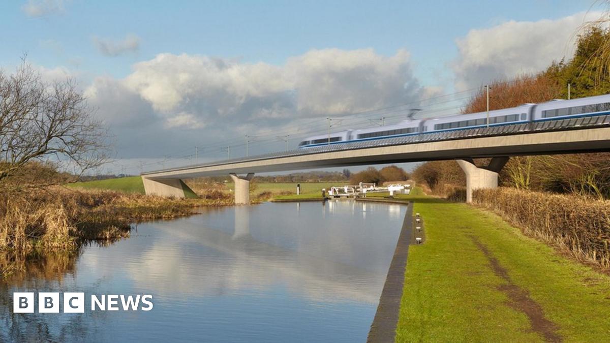 HS2: South Yorkshire drop-in takes place for residents - BBC News