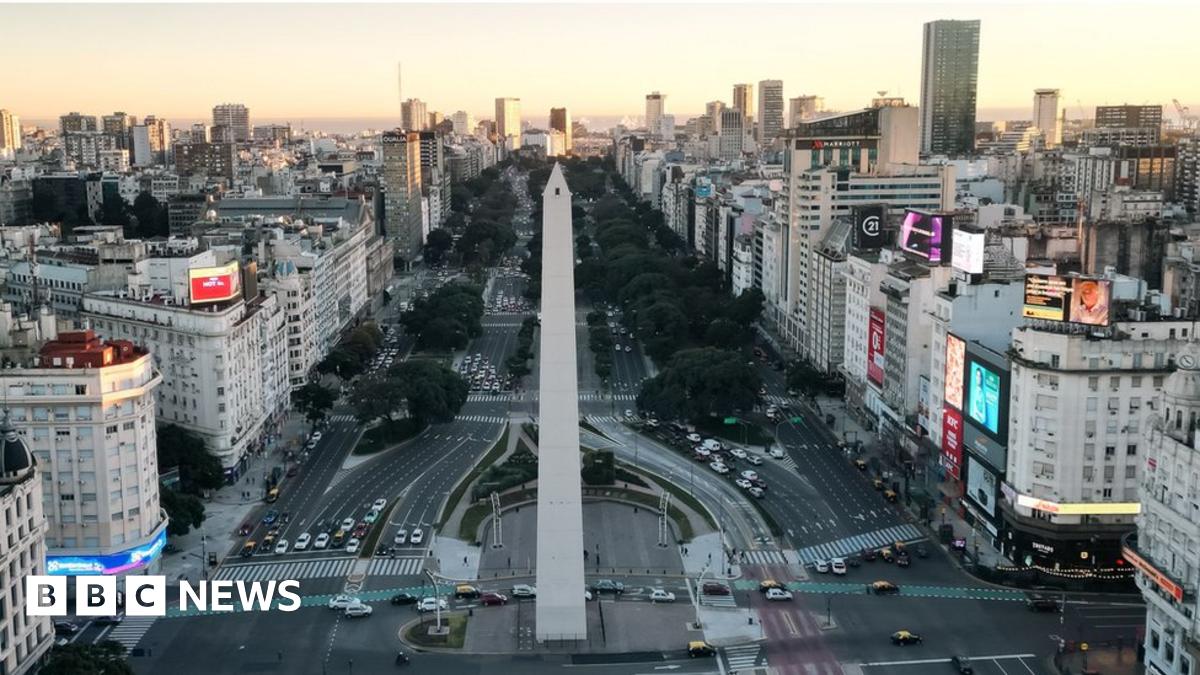 Argentines strike against spending cuts under Javier Milei - BBC News