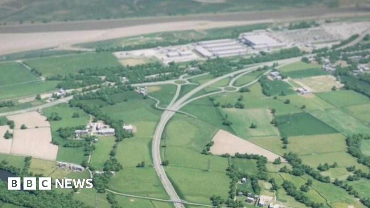 Labour MP Mark Tami criticises pause to A55-A494 'red route' scheme ...