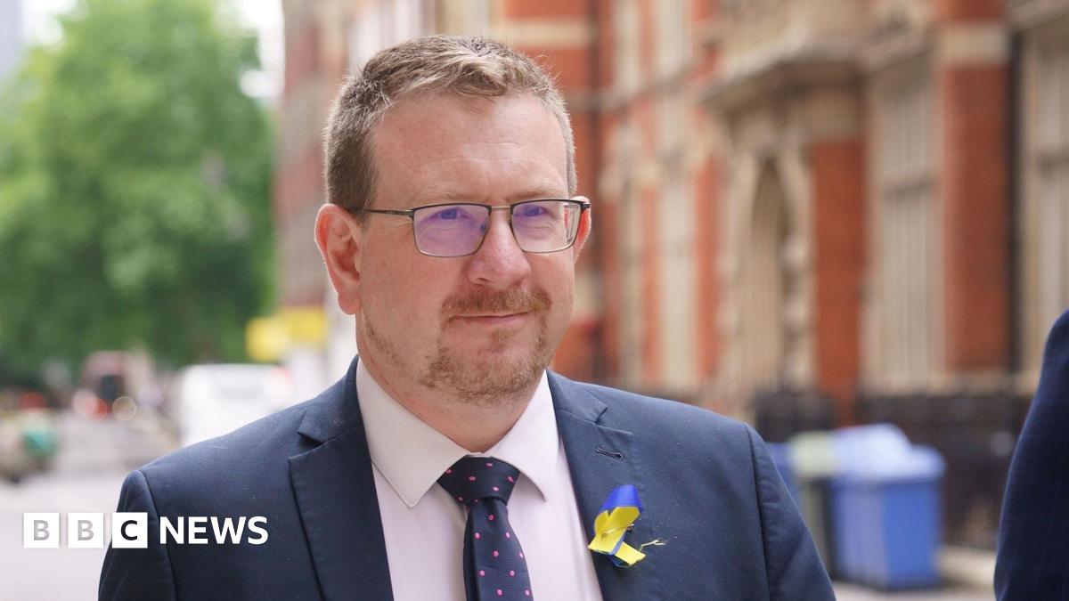 Minister sacked over WhatsApp messages faces standards probe - BBC News