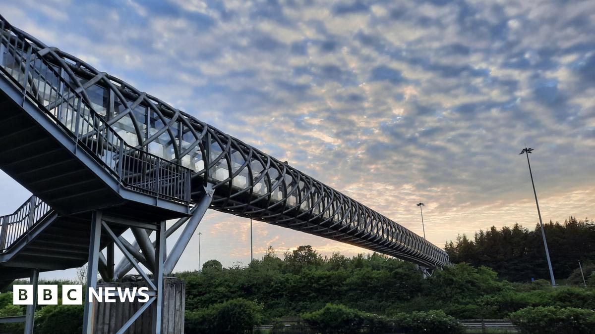 M8 to close overnight for two weeks for Harthill footbridge cleaning ...