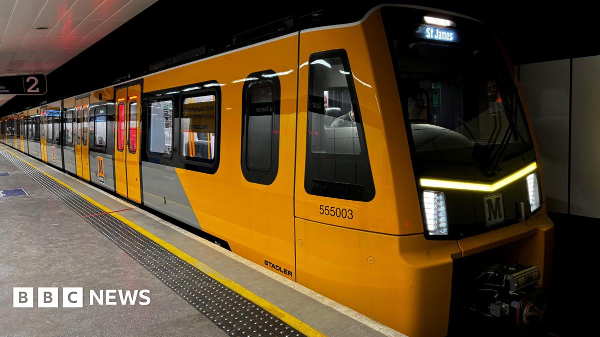 Metro 'committed' to end-of-year new train rollout - BBC News