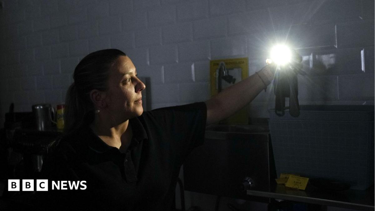 Spain and Portugal power outage: Scramble as officials chase cause ...