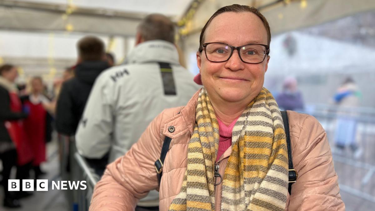 Hundreds turn out to support Shelter Trust soup kitchen event - BBC News
