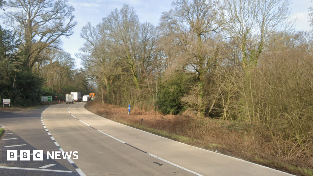 Man dies after collision on A31 westbound near Cadnam Interchange - BBC News
