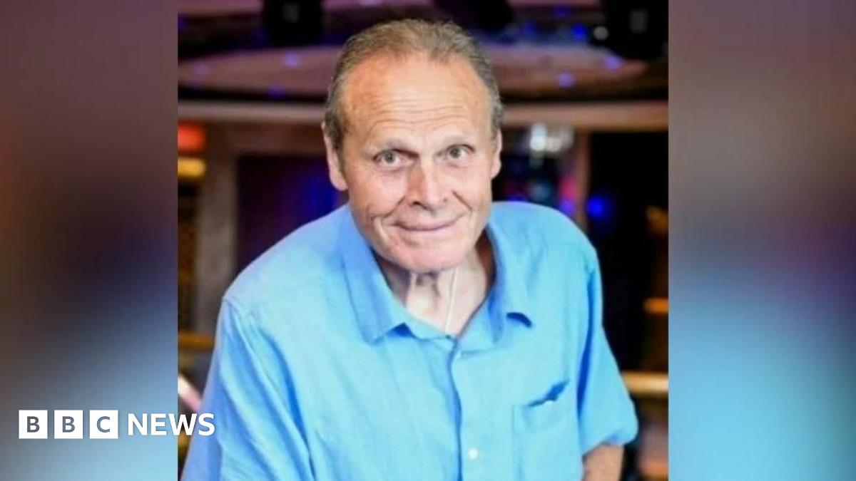 Woman thanked for saving life of football fan at Portsmouth game - BBC News